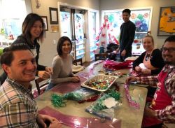 What is the Jewish Community Doing December 25? Volunteering!